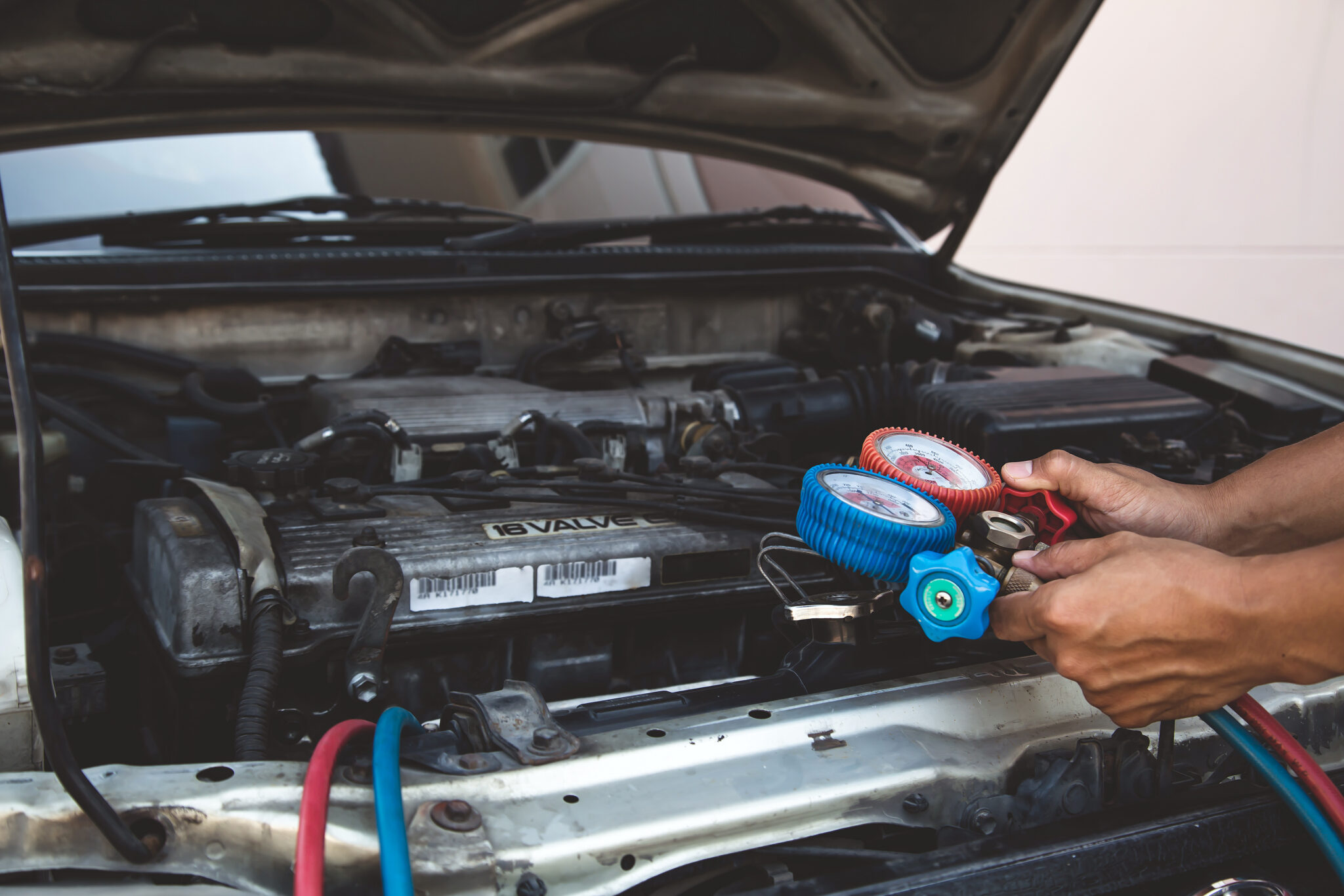 How do you fix condensation inside a car? - chassis.ng